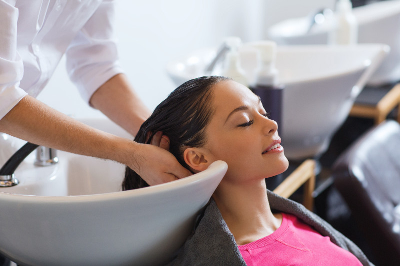 Reasons Why Women Should Visit the Beauty Parlour in Karama - Article Goal